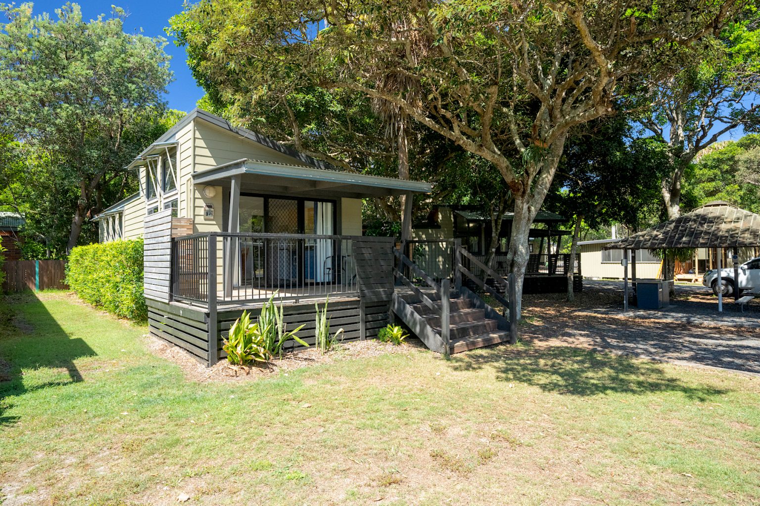 Cabins & Villas - Tiona Holiday Park